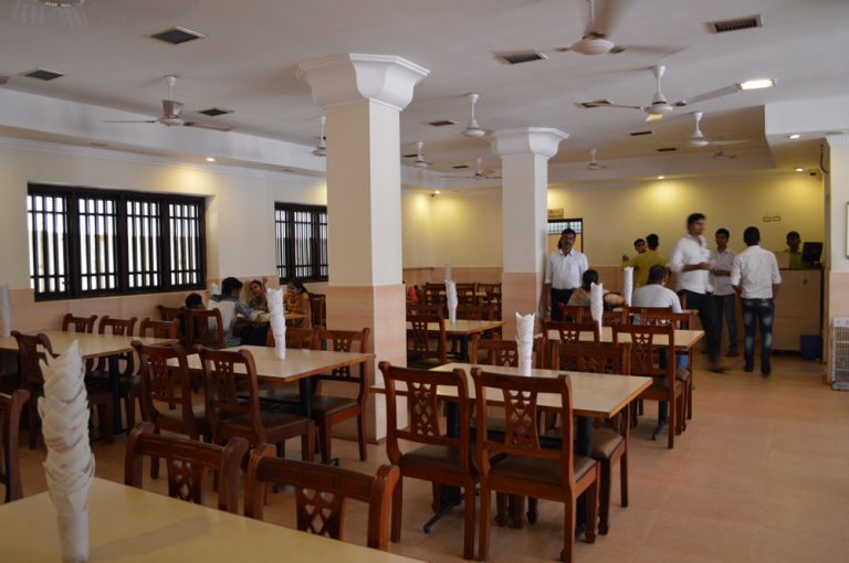 カイーズ・ホテル（南インド・コーチン）｜ビリヤニが美味！地元で評判のレストラン