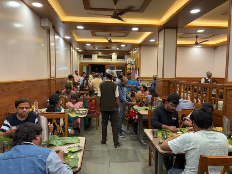 Hotel RRR（マイソール）｜ベジミールスが美味！地元で一番人気のアーンドラ料理店